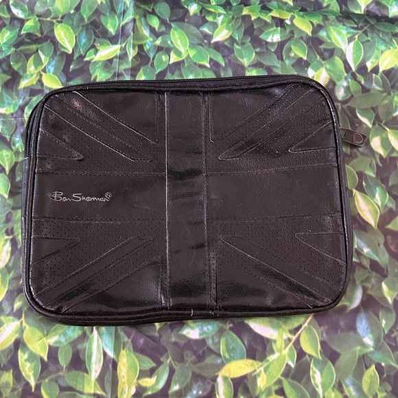 Ben Sherman | Bags | Ben Sherman Union Jack Black Tablet Bag Rare ...